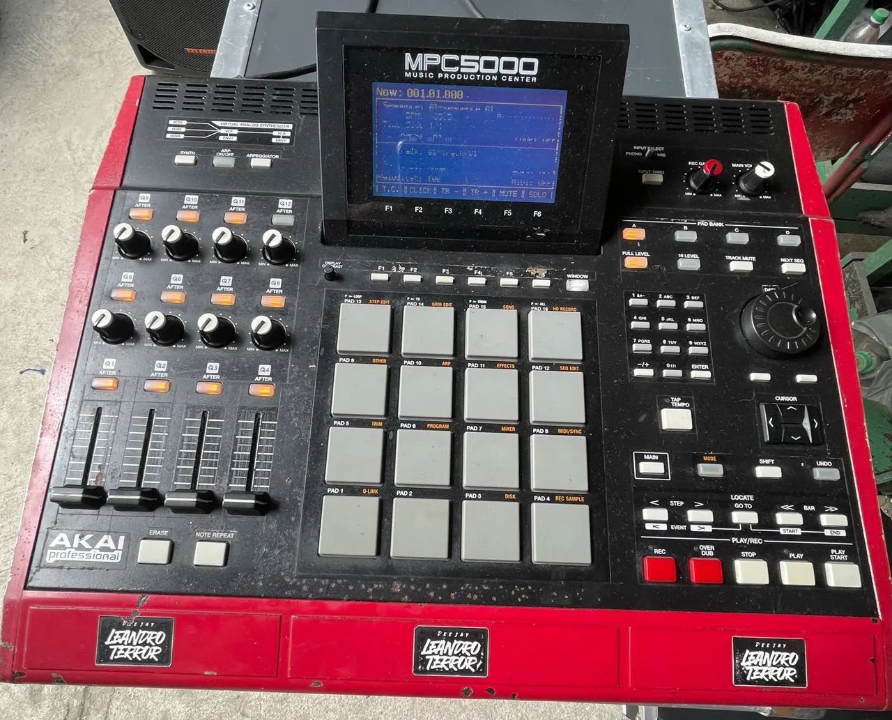 VENDO MPC 5000 AKAI - Instrumentos musicais - Cerâmica, Nova Iguaçu ...