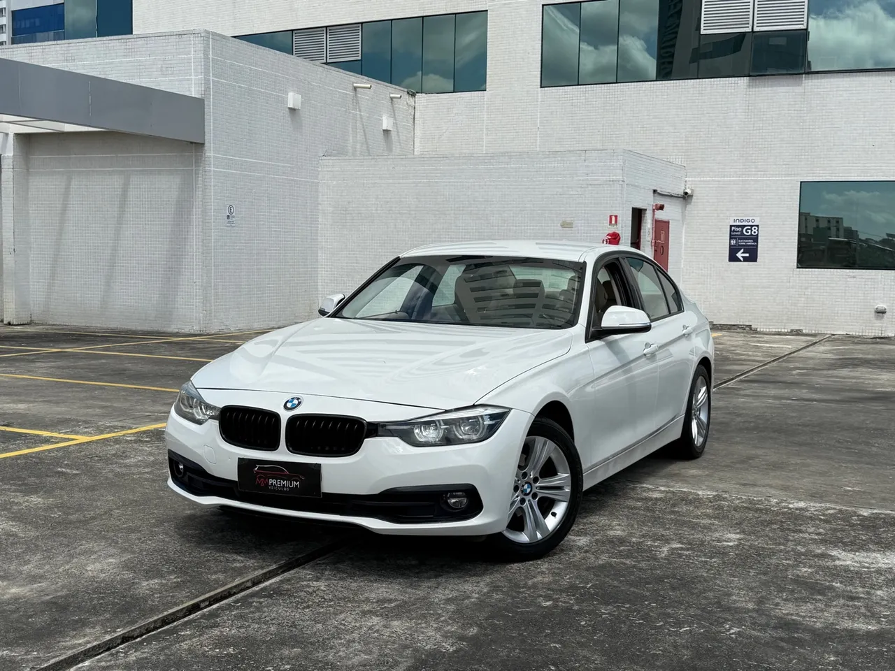 BMW 320I 2018 Usados e Novos