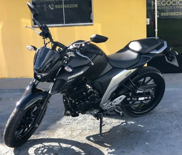 Motos YAMAHA FZ25 no Brasil