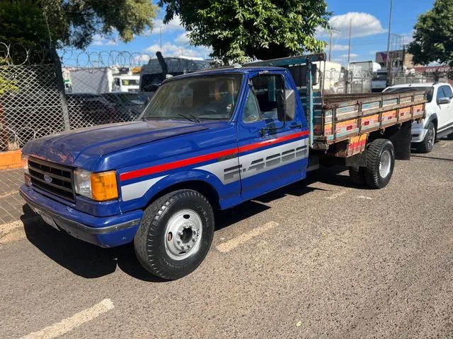FORD F-4000 Usados e Novos em MG