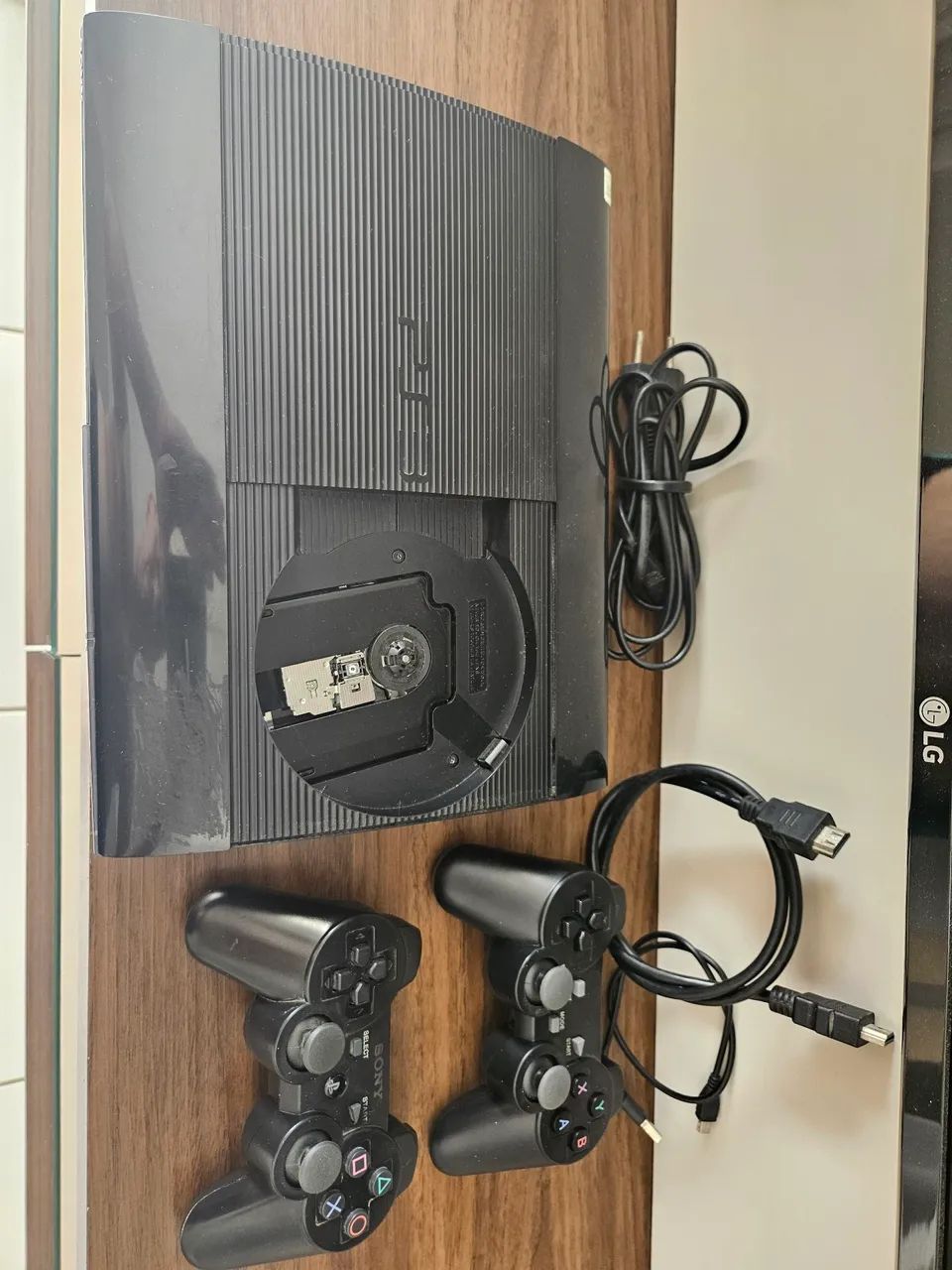 Ps3 com desbloqueio hen, 500gb e dois controles - Consoles de Vídeo ...