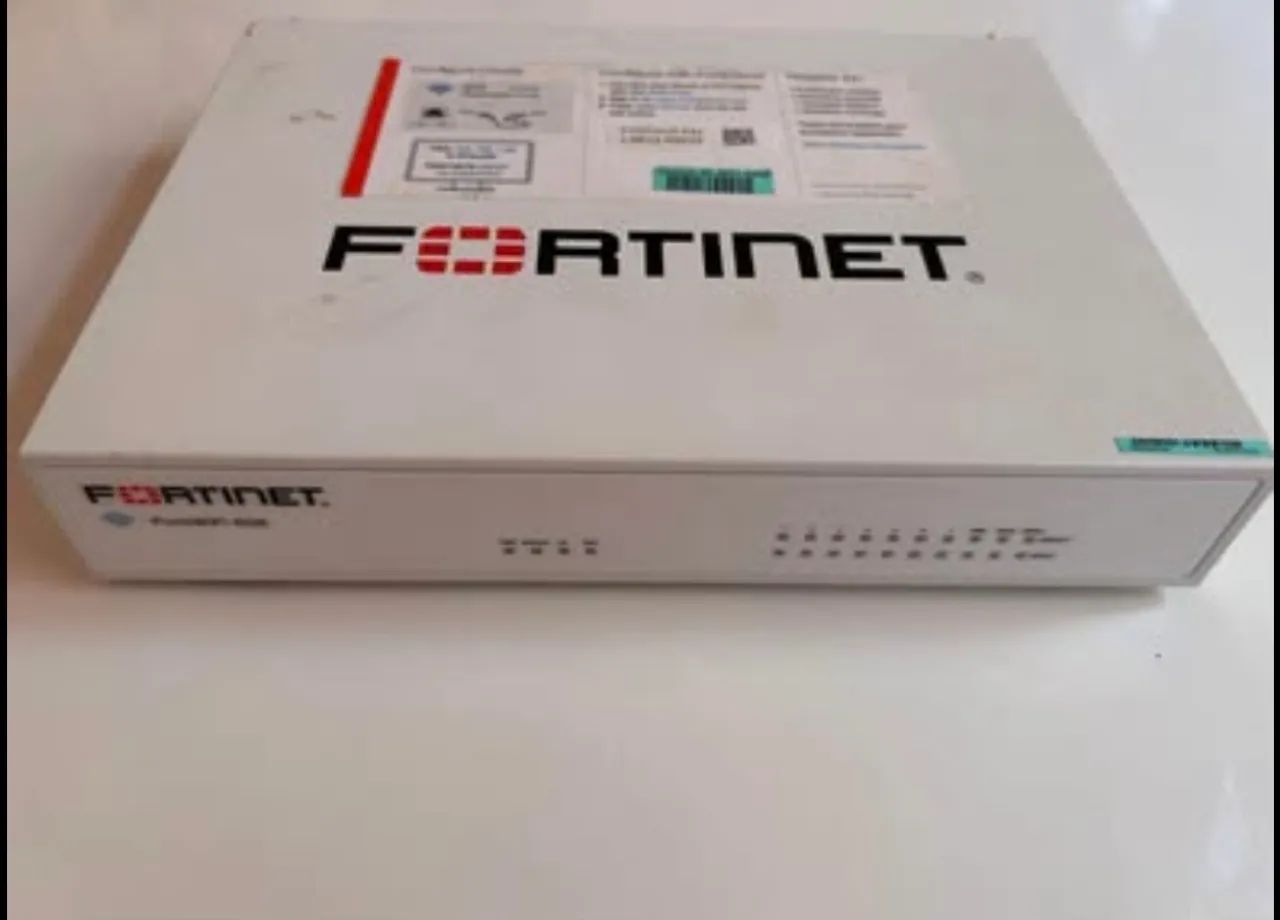 Firewall Fortinet FortiWiFi 60E - Dual Band, 8 portas, usado em empresa - ótimo estado ...