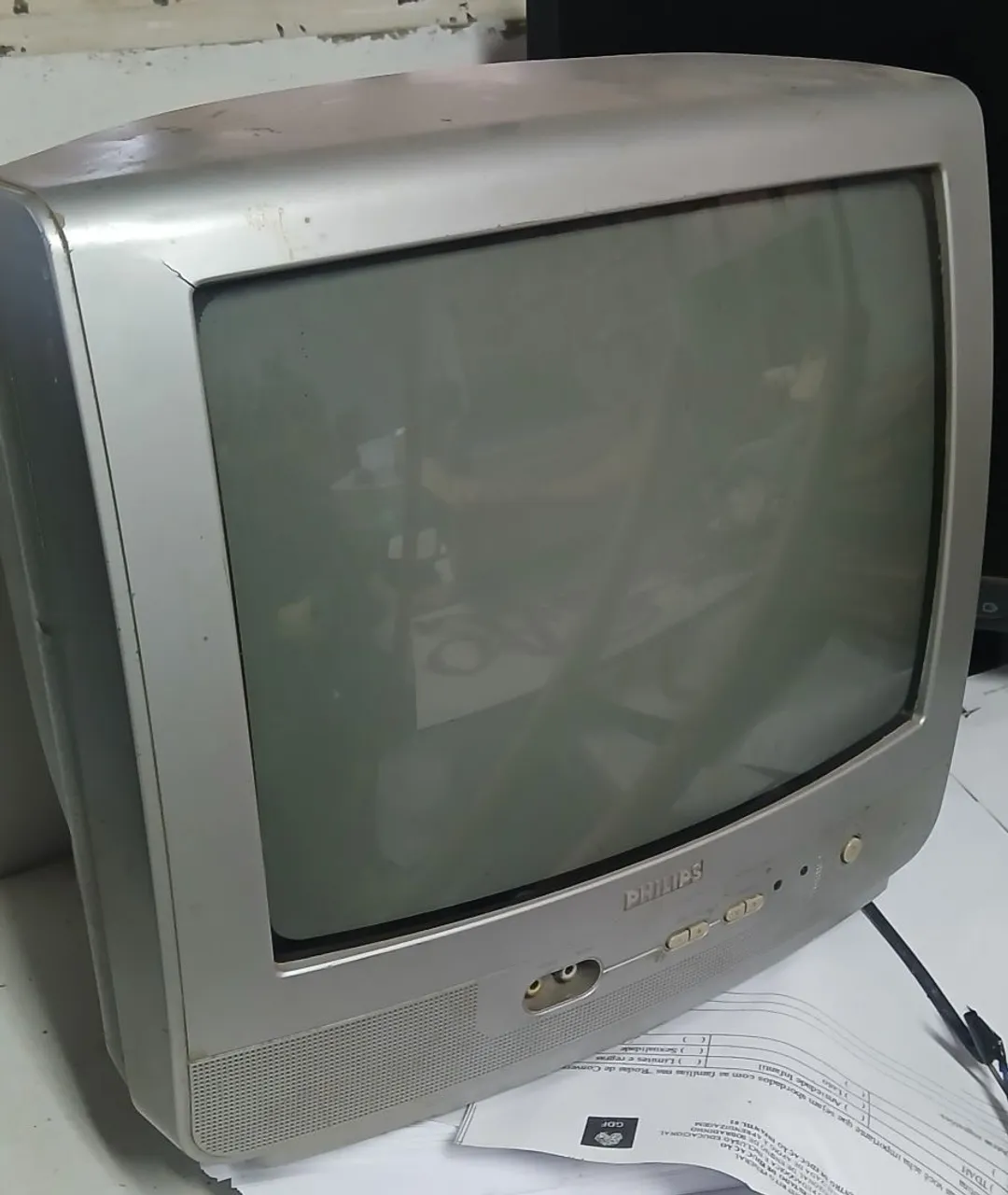 "tv de tubo" - TVs no Brasil