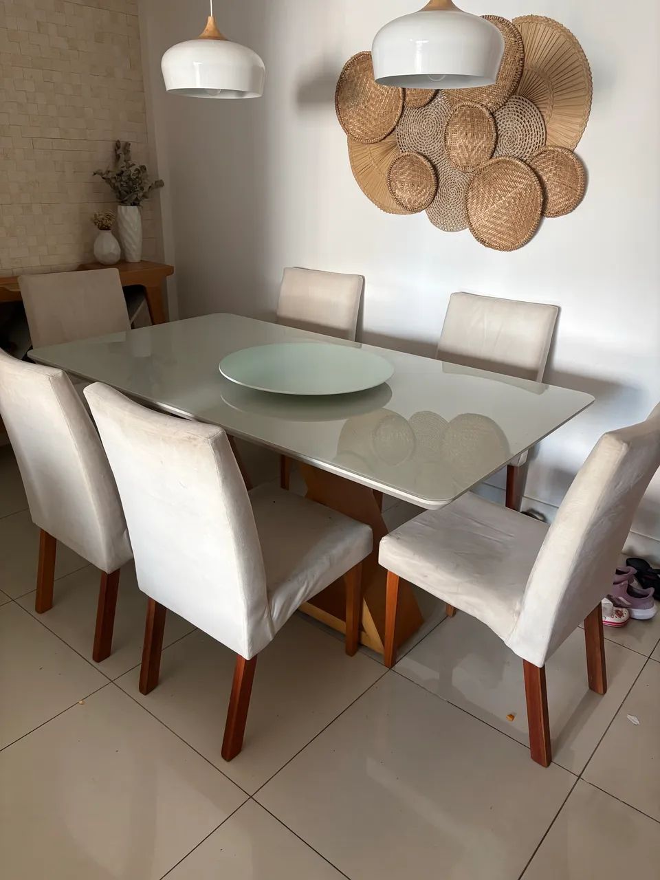 Mesa moderna para sala off white - 1,80x1,00m. Acompanha disco de vidro ...