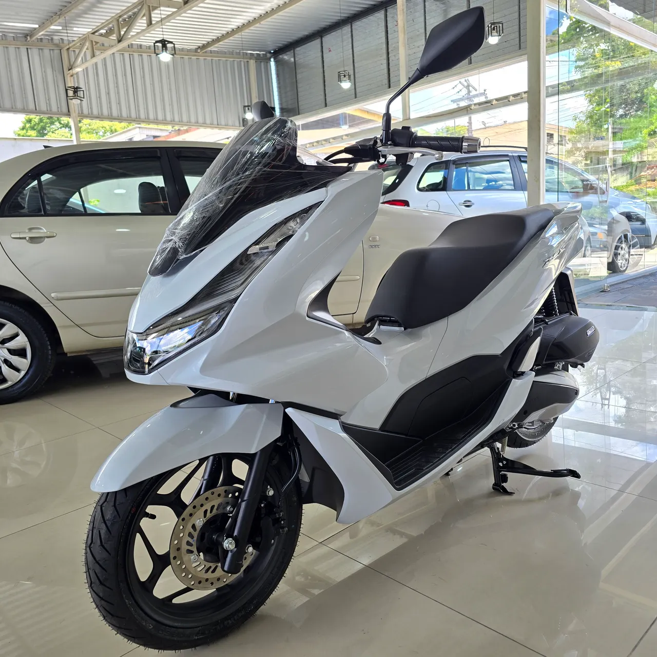 Motos HONDA PCX 2025 no Brasil
