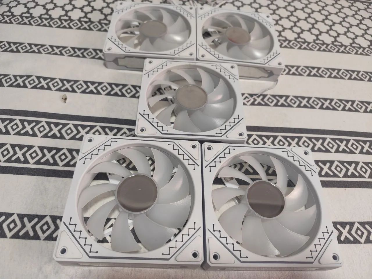 KIT FAN AIGO AIRL25 - 10 UNIDADES (RGB) - Peças de Hardware - Cidade ...