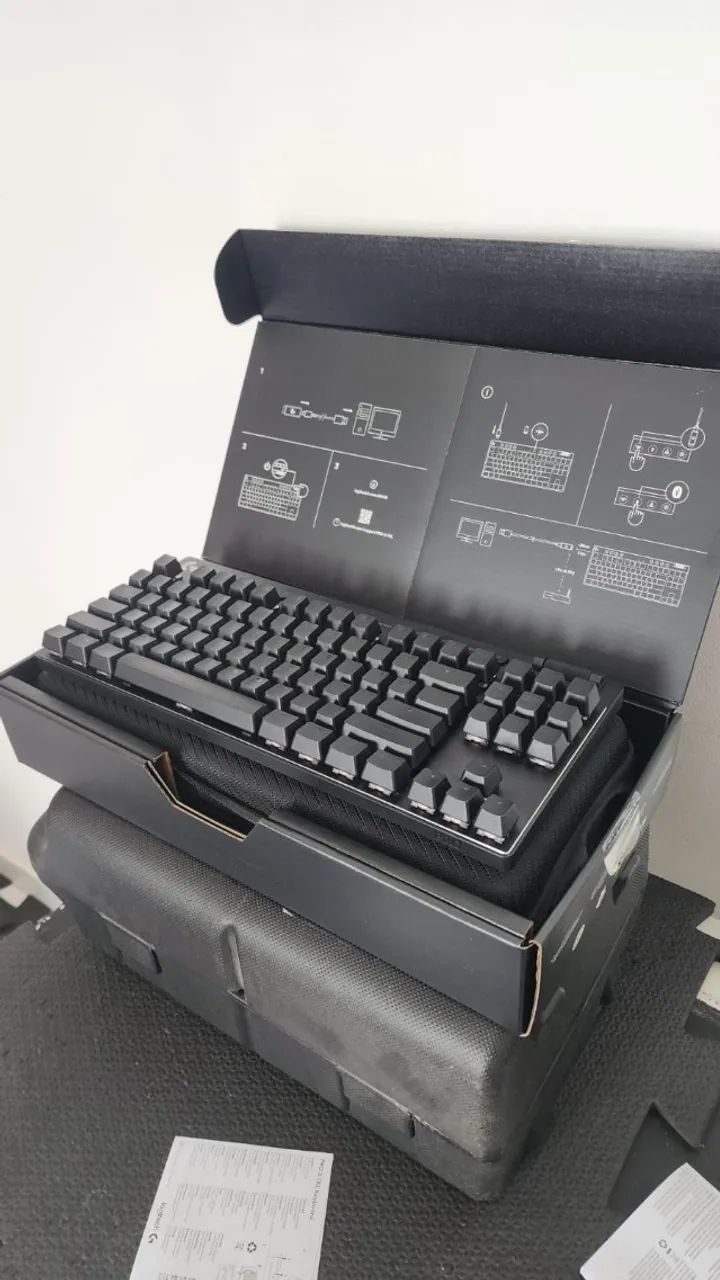 Teclado Gamer Sem Fio Logitech G Pro X com design TKL, Layout US, RGB ...