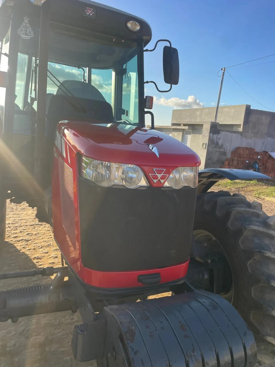 "trator pequeno" - Tratores e máquinas agrícolas no Brasil