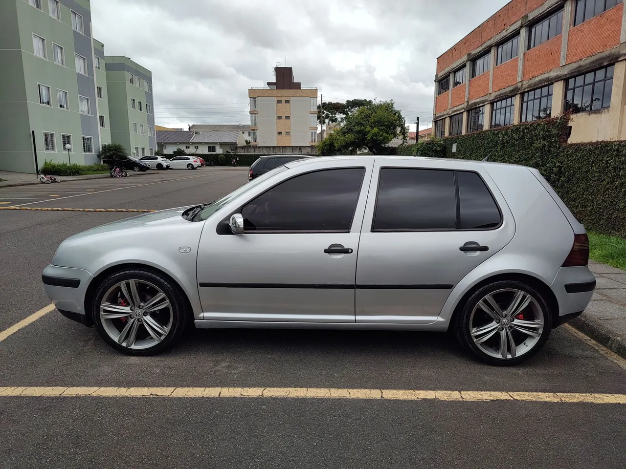 VOLKSWAGEN GOLF 2001 Usados e Novos