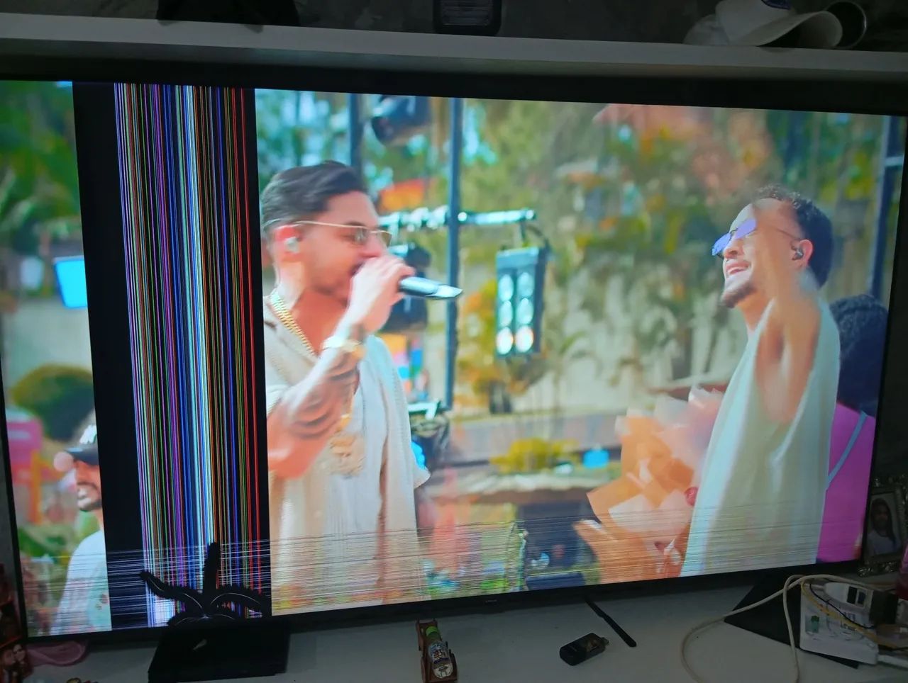 Vendo tv com tela quebrada 75 polegadas smart - TVs - Santa Maria ...