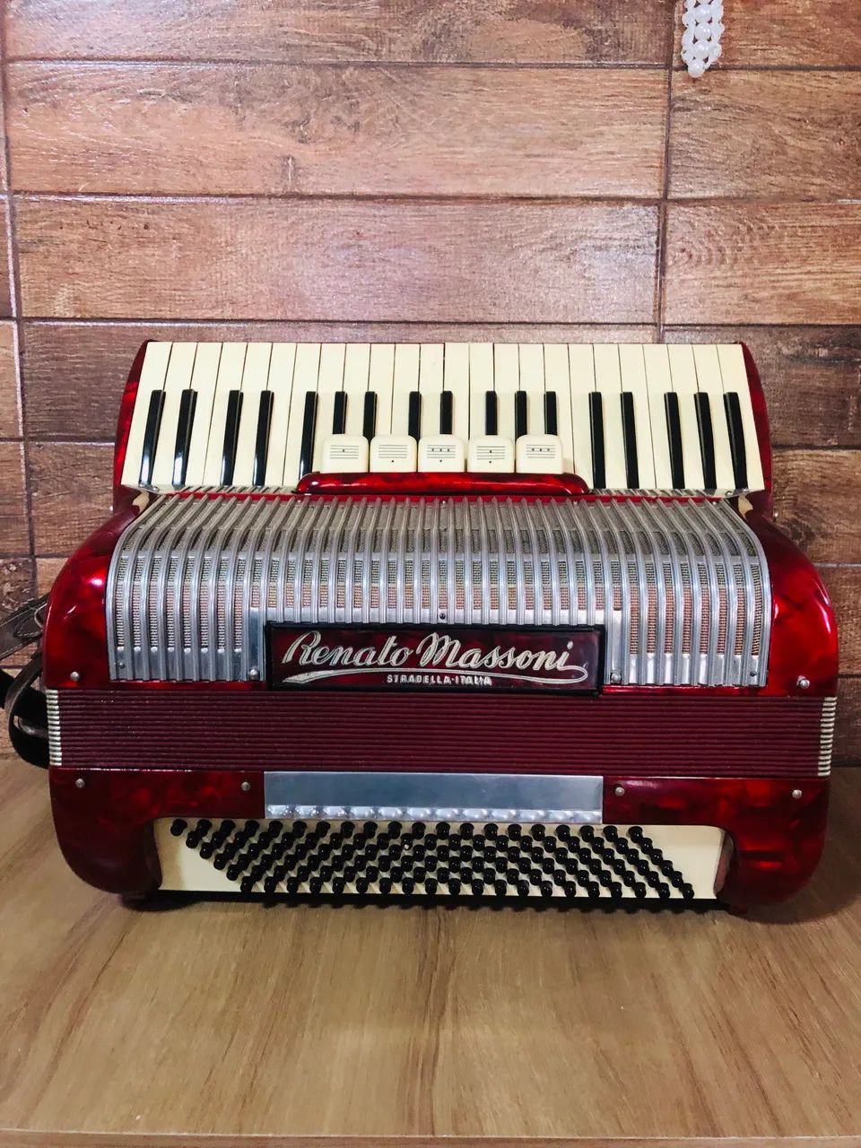 Acordeon Stradella italiana legítima4/5 de voz - Instrumentos musicais ...