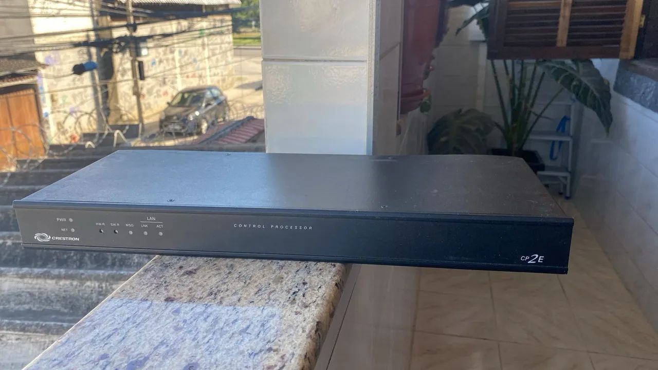 "crestron" no Brasil