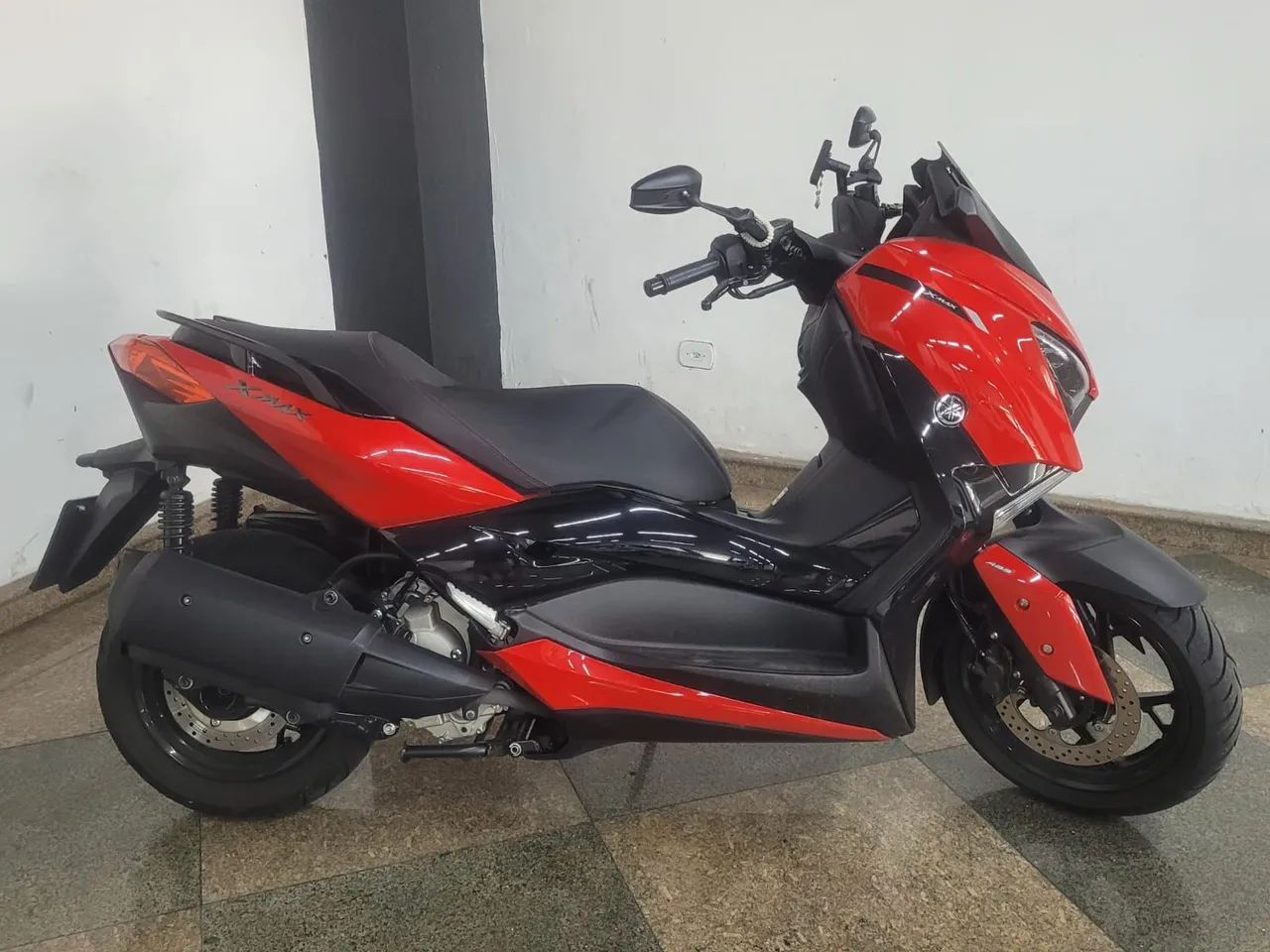YAMAHA XMAX 250 ABS 2023 - 1351135145 | OLX