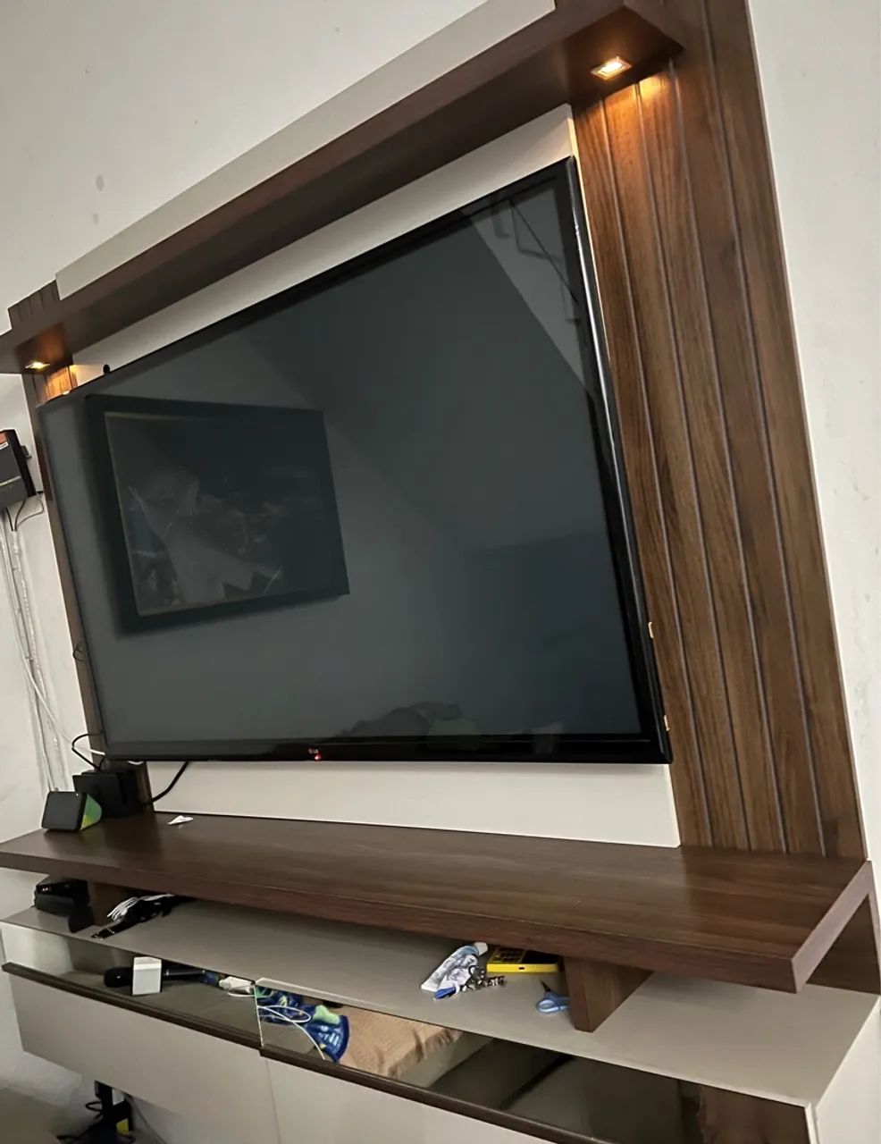 Rack para TV com Painel suspenso com led espelhado - Racks e Painéis ...