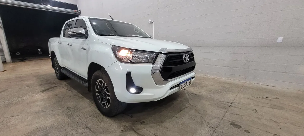 TOYOTA HILUX 2016 Usados e Novos