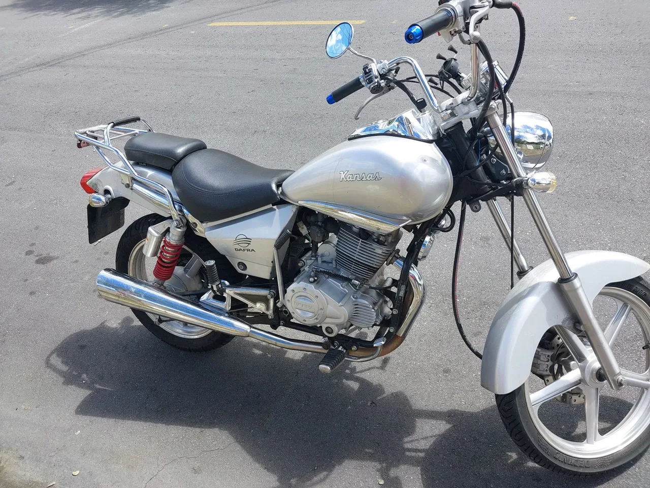 Motos DAFRA KANSAS no Brasil