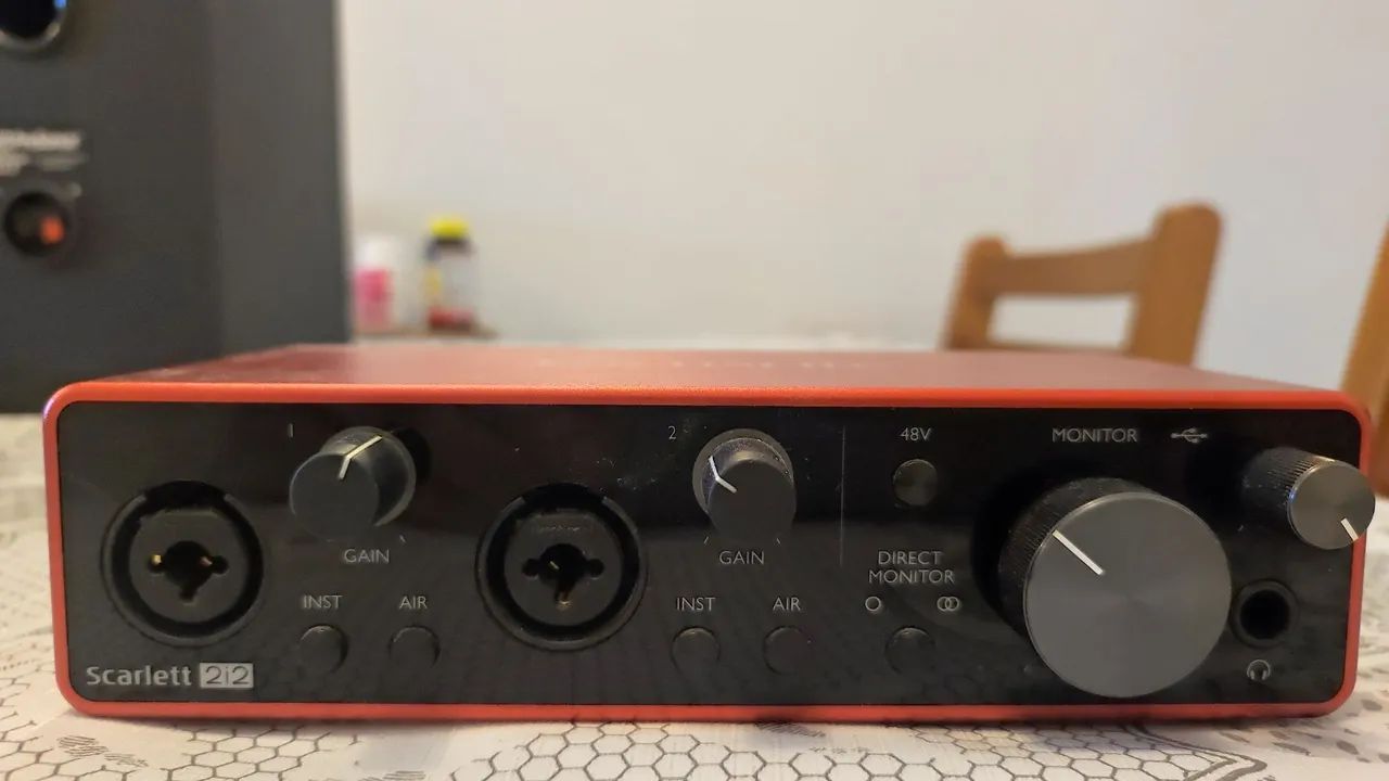 Focusrite Scarlett 2i2 - Interface de Áudio - Instrumentos musicais ...