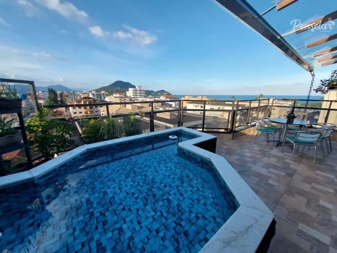 "condominios em ubatuba praia grande" no Brasil