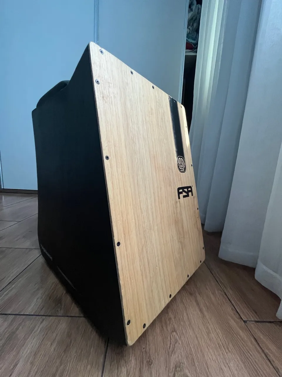 "instrumento cajon" - Instrumentos musicais no Brasil