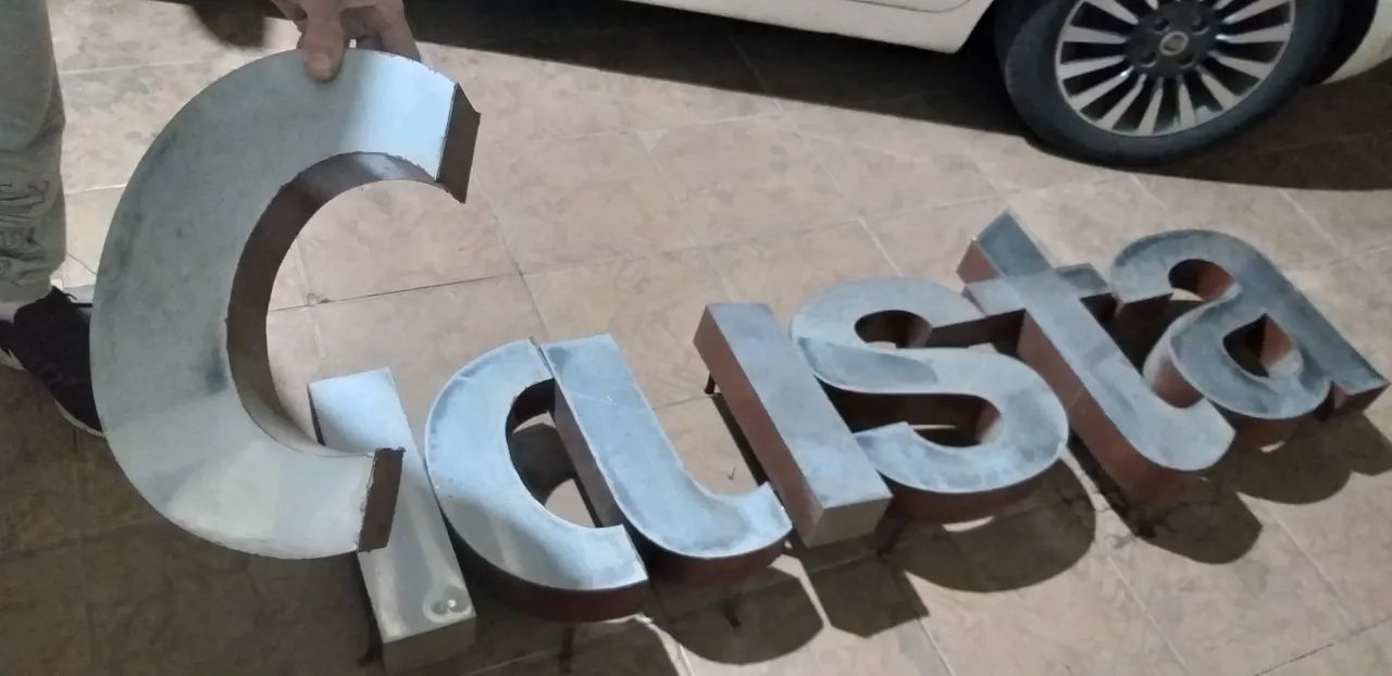 Letras em Metal para Fachada - Custa R$ 200,00 - Equipamentos Para ...