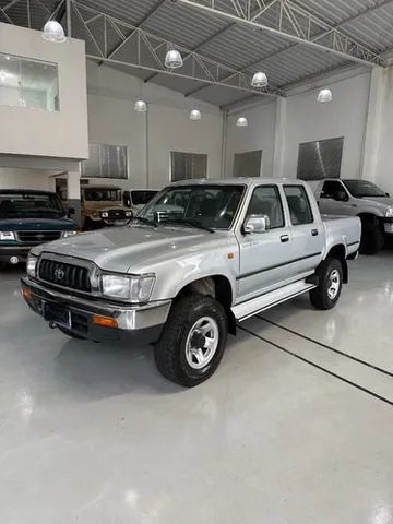 TOYOTA HILUX 2003 Usados e Novos