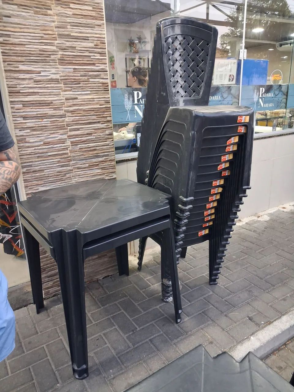 MESA PLASTICA KE.R.FNFKF.F.FM C MMC CKXMD DUXMF CKCMC.CKX.D.DKDMS D DJX ...