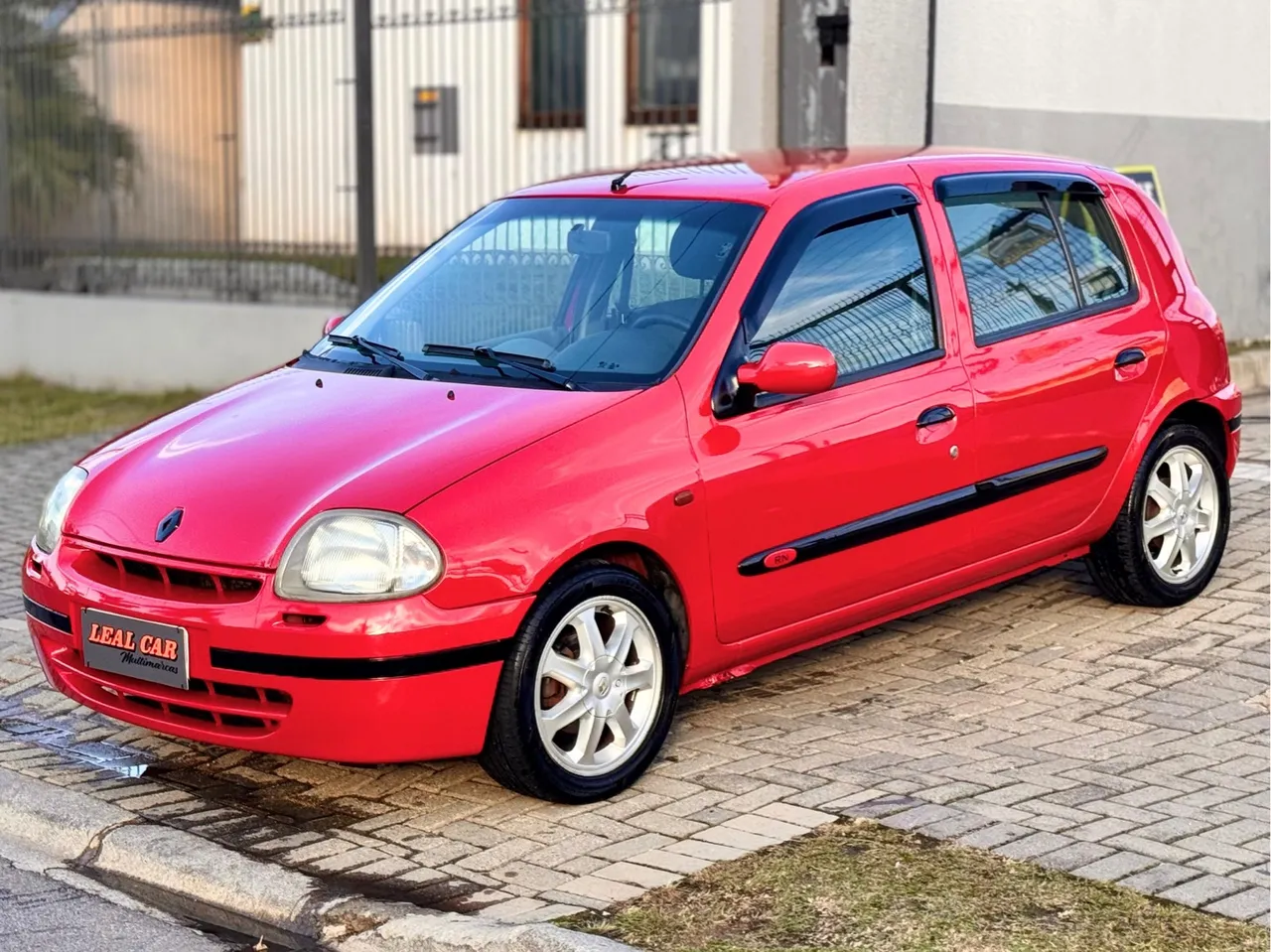 RENAULT CLIO Usados e Novos