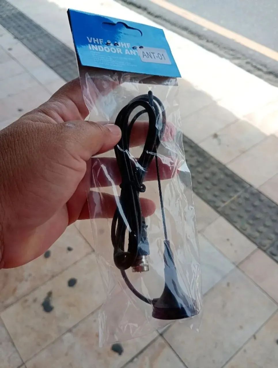 Mini Antena de Tv Interna Digital c/ Cabo 1,5m - Peças e Acessórios ...