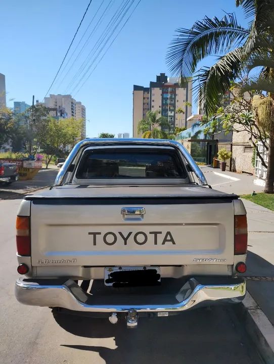 TOYOTA HILUX 2003 Usados e Novos