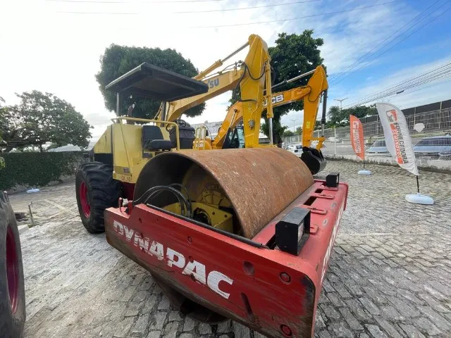 "rolo compactador" no Brasil