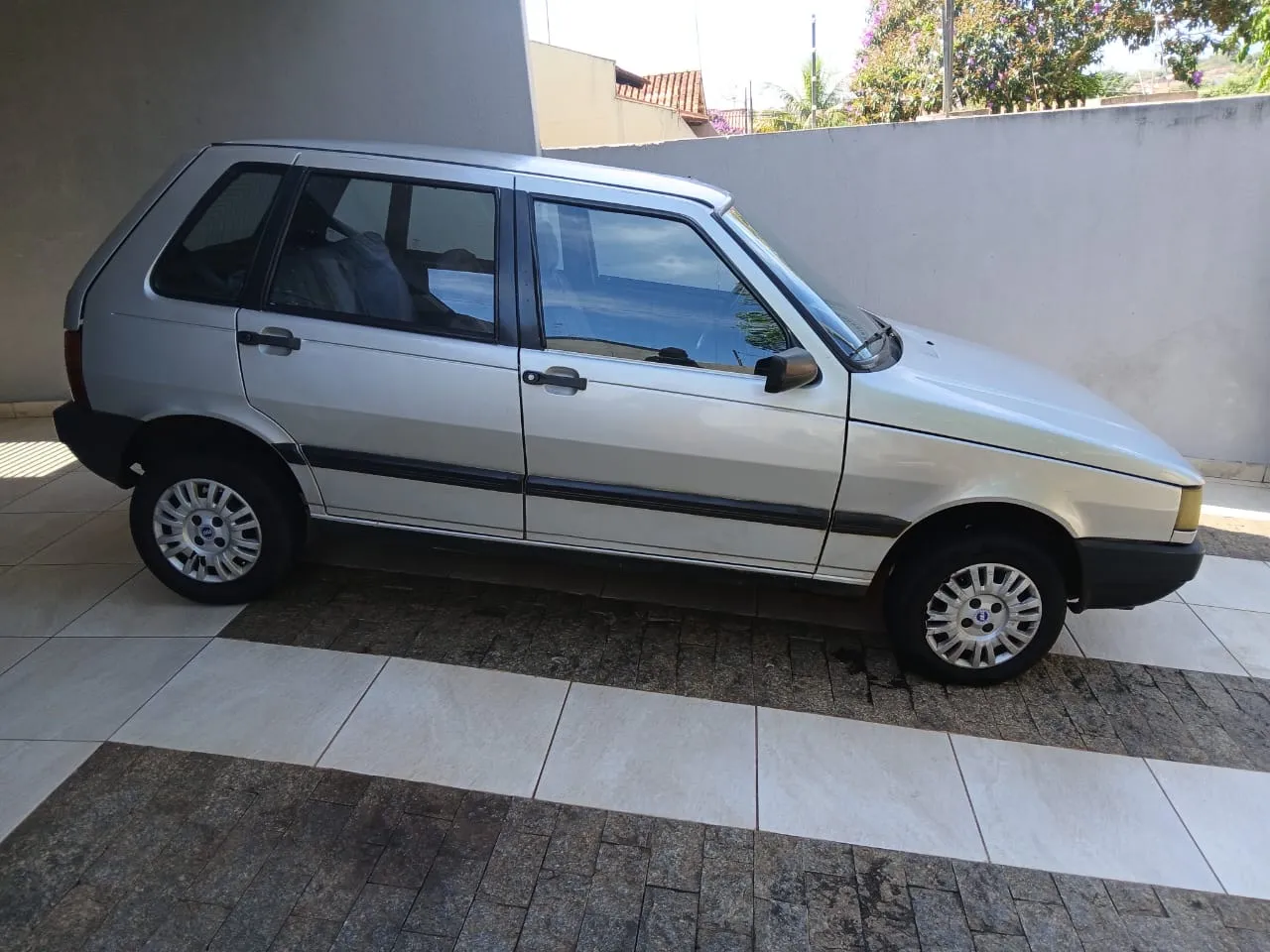 FIAT UNO 1993 Usados e Novos
