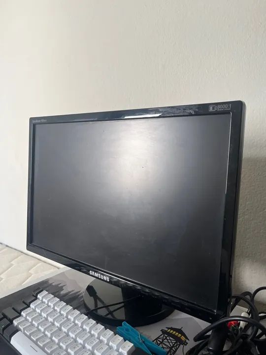 Monitor Samsung 19 polegadas com suporte giratório - Monitores - Rio Doce, Olinda 1364967811 | OLX