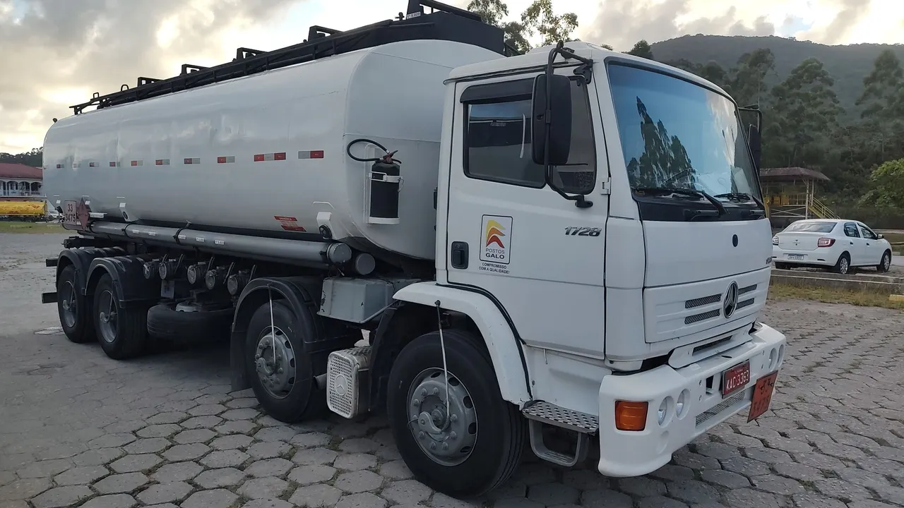 "caminhao tanque" no Brasil