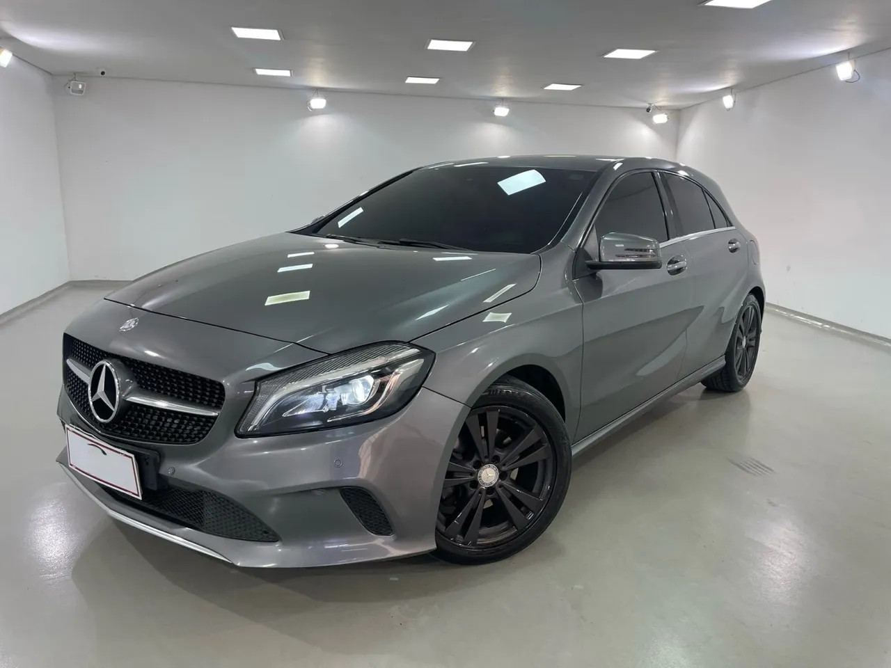 MERCEDES-BENZ A-200 2016 Usados e Novos