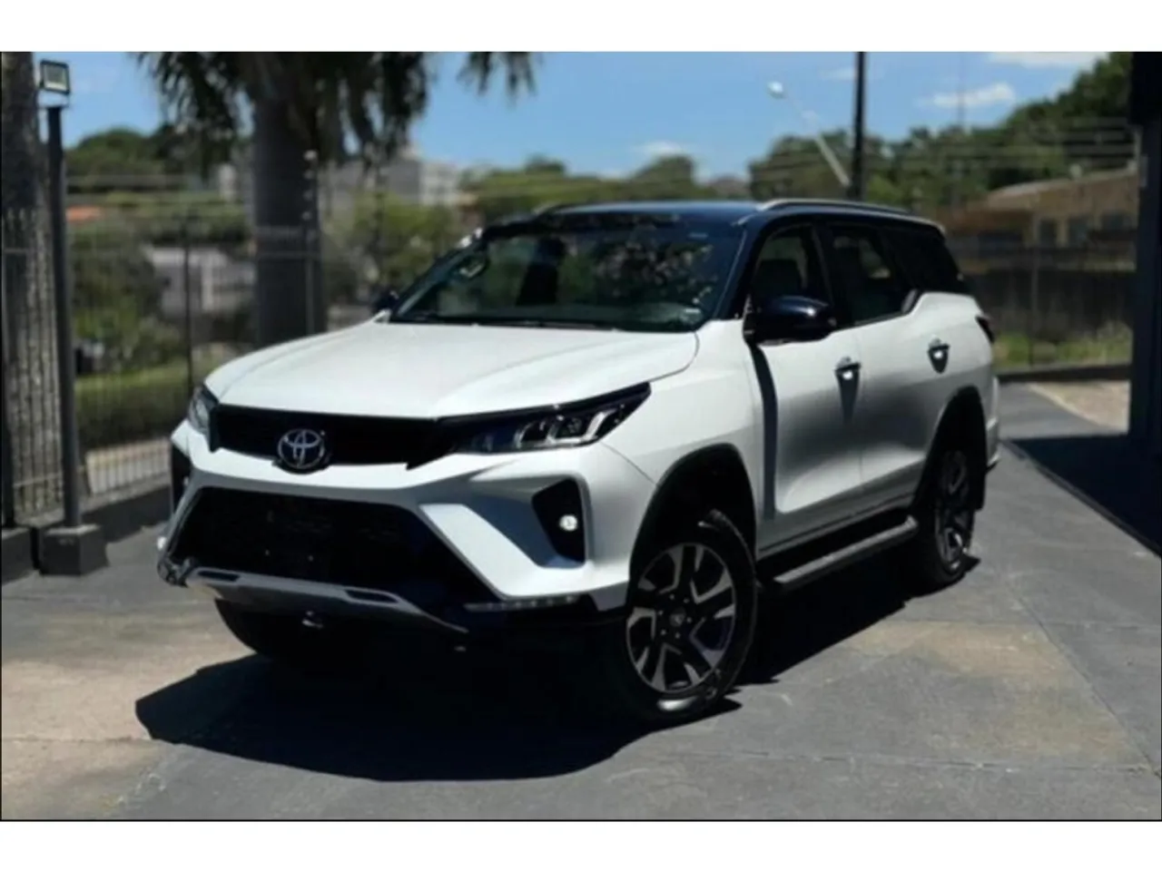 Toyota Hilux SW4 DIAMOND 2.8 TB 4X4 DIE. AUT. Usados e Novos em Belo ...