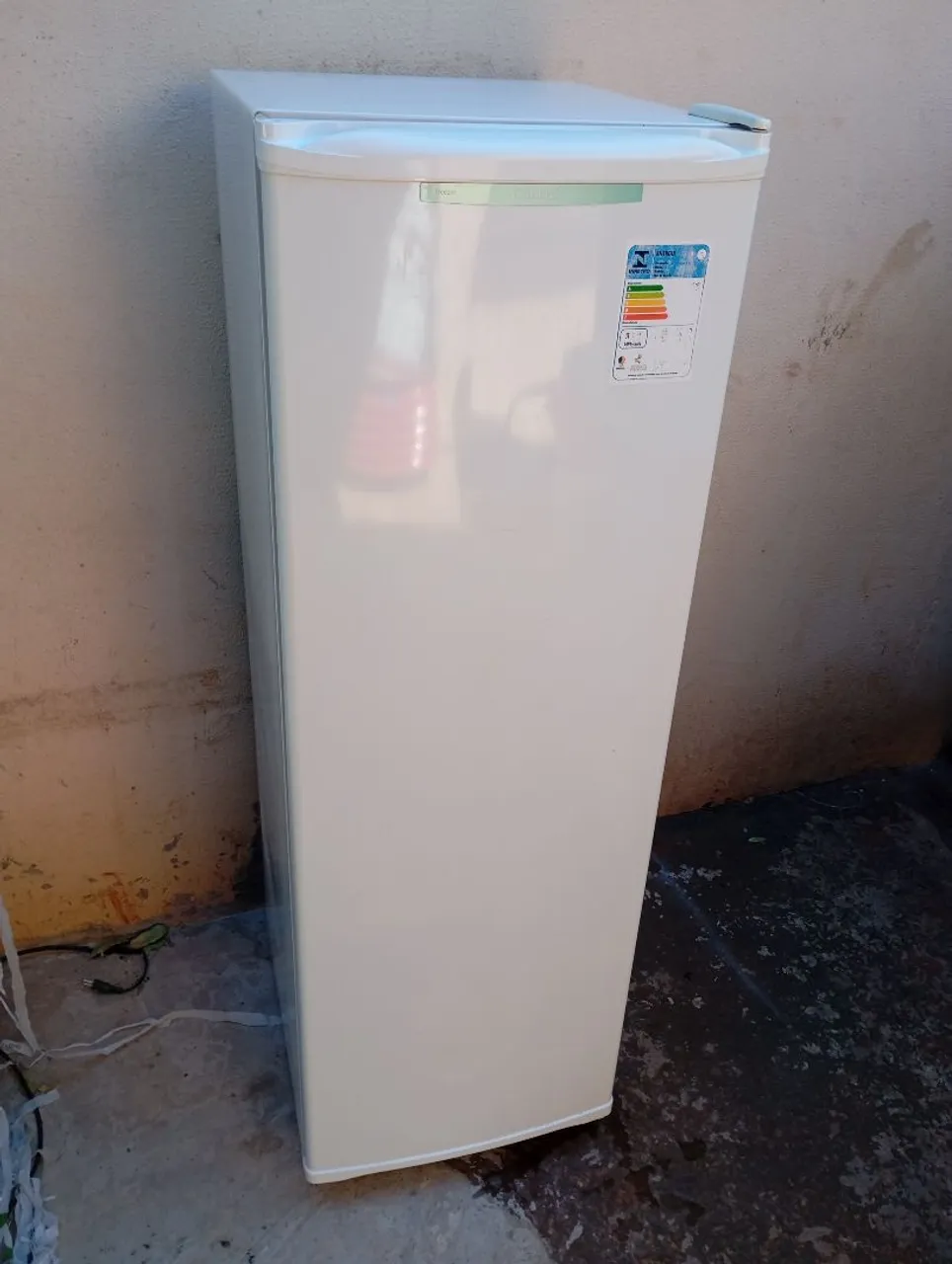 "freezer-pequeno" - Geladeiras e Freezers no Brasil