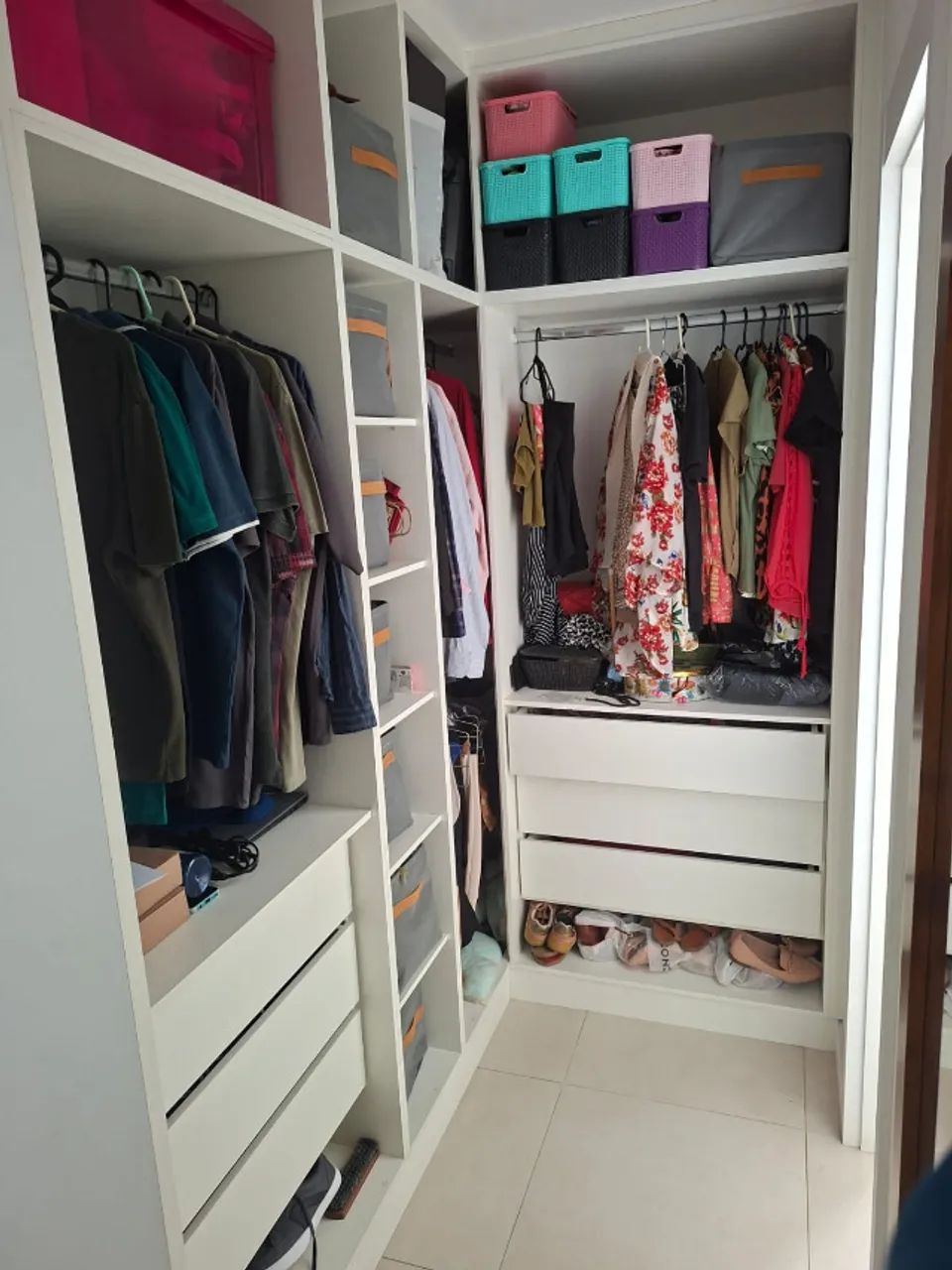 VENDO URGENTE!!! Guarda roupas (minicloset) novíssimo!! MOTIVO: MUDANÇA ...