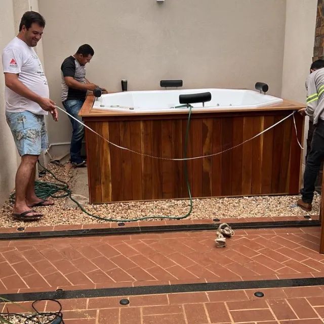 Spa 8 lugares com Deck Madeira super completo (Jacuzzi, banheiras e ...