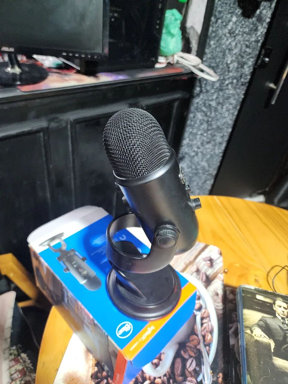 Microfone Condensador Blue Yeti Podcast, USB, Preto - Microfones e ...