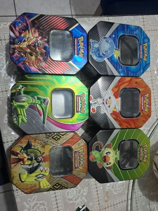 Latas de Pokemon - Edição Especial - Hobbies e coleções - Flores ...