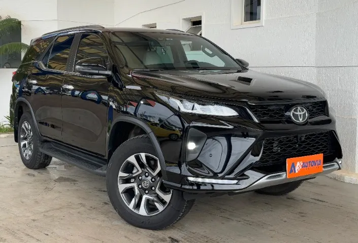 SUVs TOYOTA HILUX 2023 Usados e Novos no DF