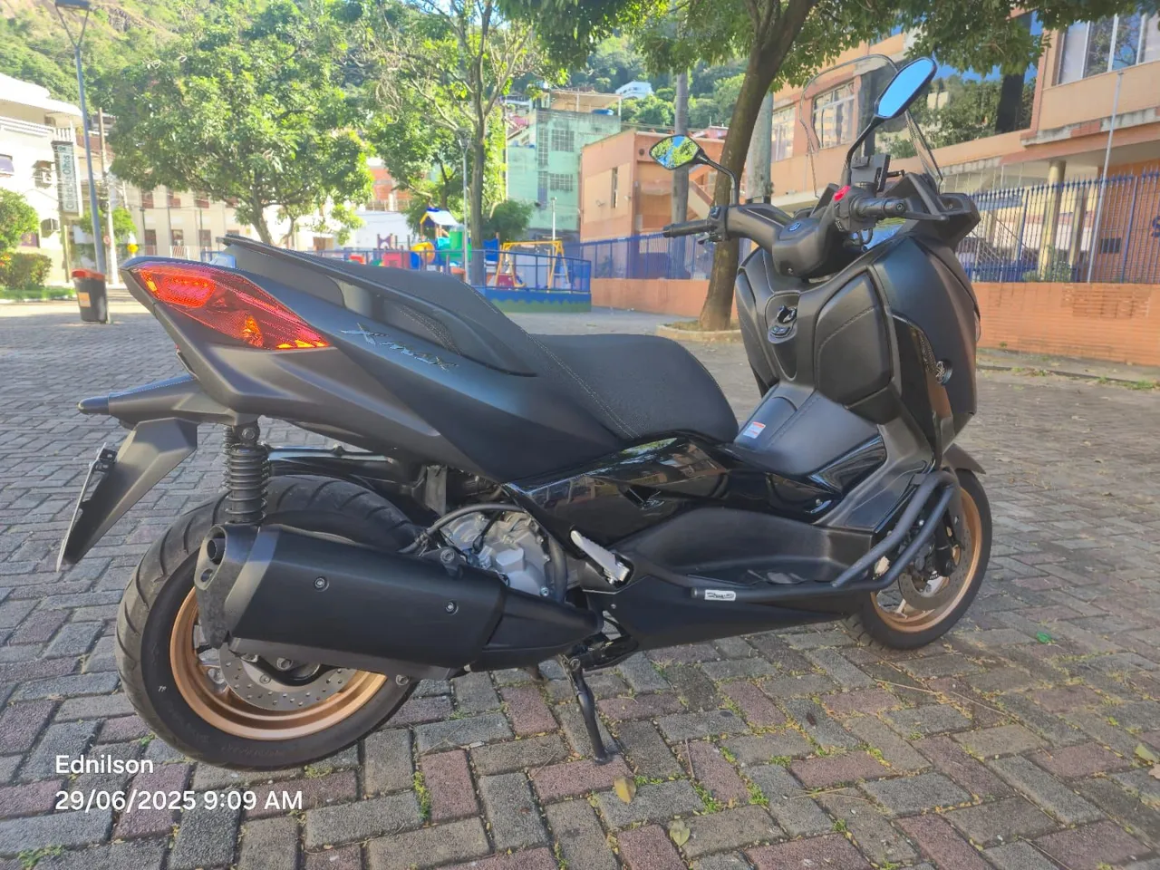 Motos YAMAHA XMAX no Brasil