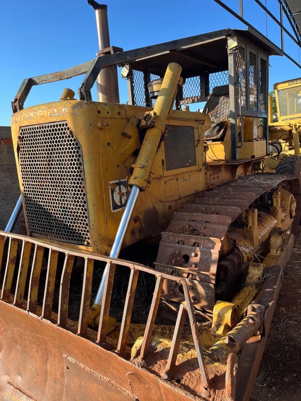 "trator de esteira d6" no Brasil