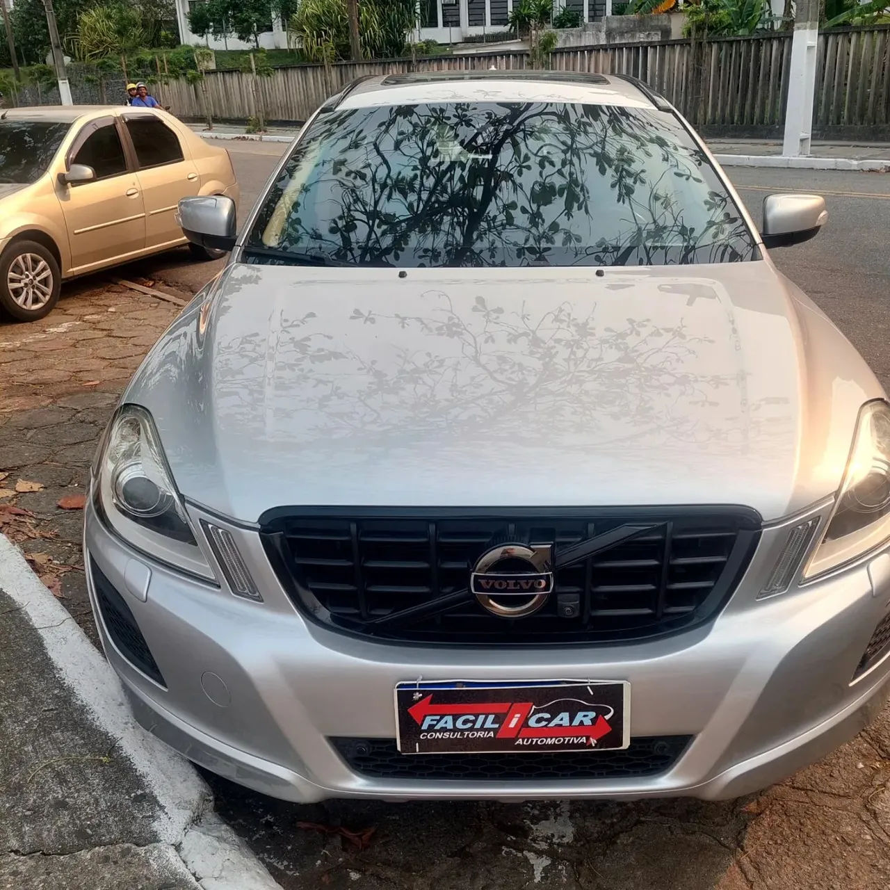 VOLVO XC-60 XC 60 T-5 DYNAMIC 2.0 FWD TURBO GASOLINA 4P AUT Usados e Novos
