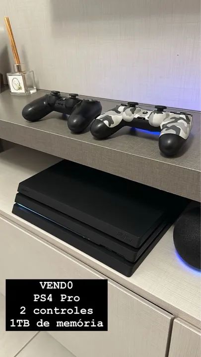 Vendo PS4 Pro 1TB com 2 controles - Consoles de Vídeo Game - Barra do ...