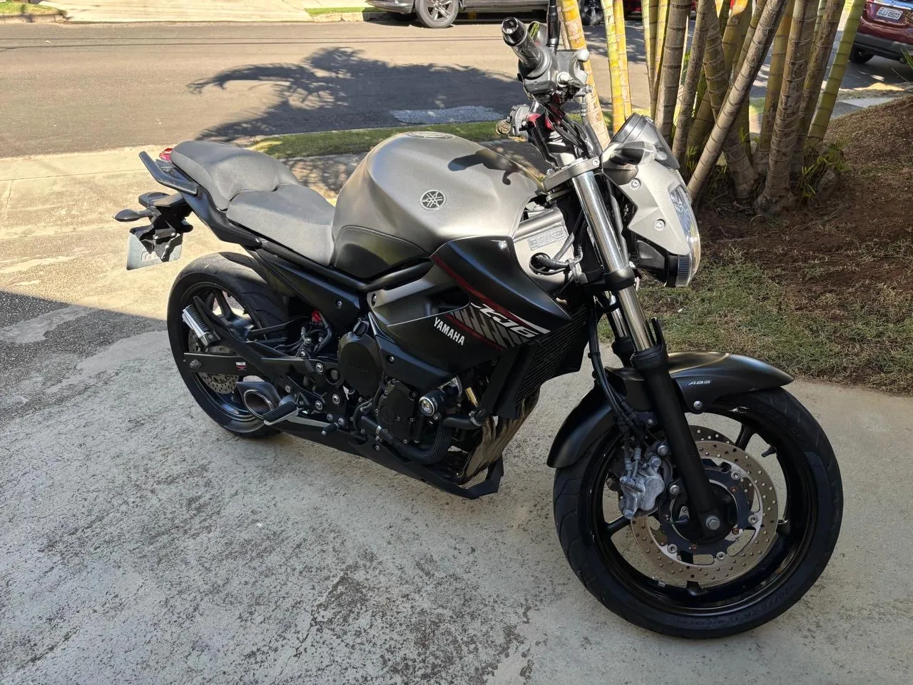 Motos YAMAHA XJ6 no Brasil