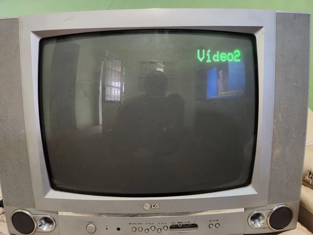 "tv de tubo" - TVs no Brasil