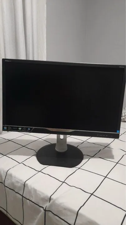 "monitor lcd 24 polegadas" - Monitores no Brasil