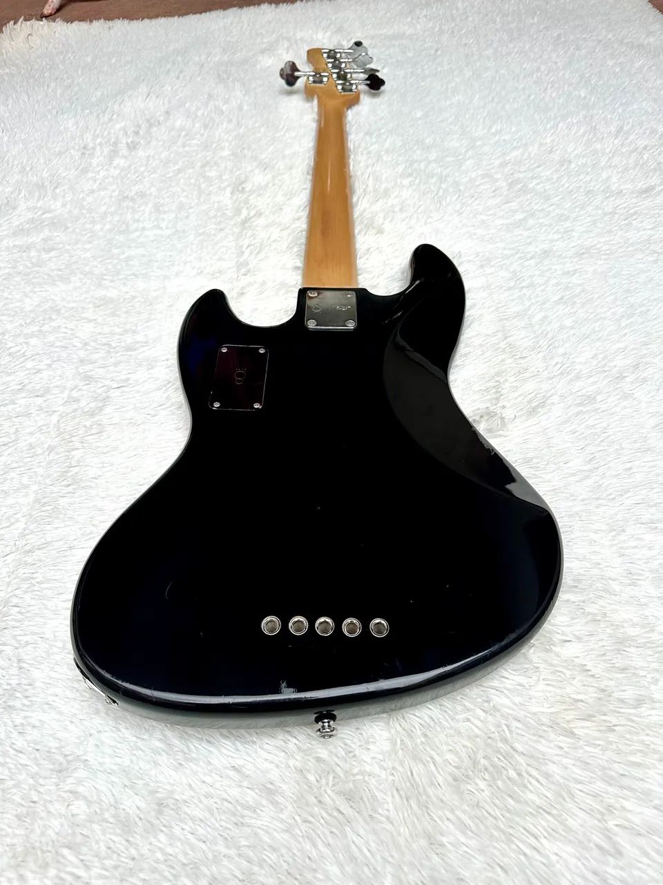 Contra baixo jazz bass sire V3 segunda geração 5 cordas - Instrumentos ...