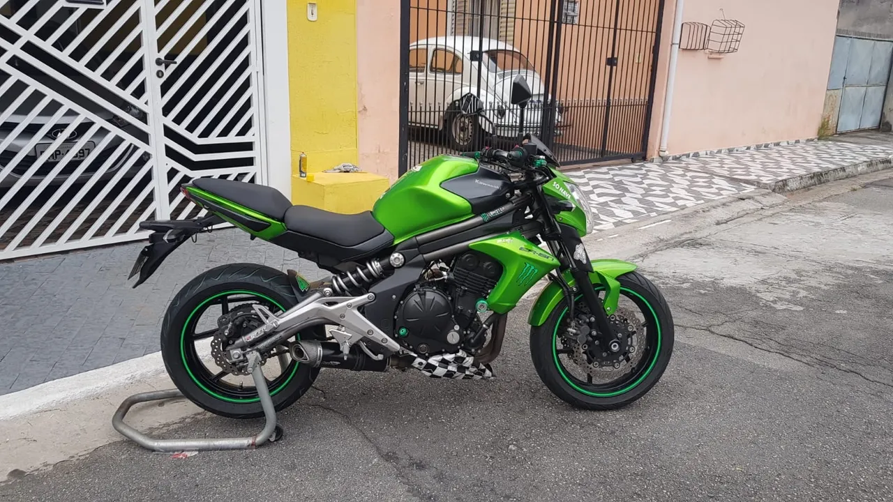 Motos KAWASAKI ER-6N no Brasil